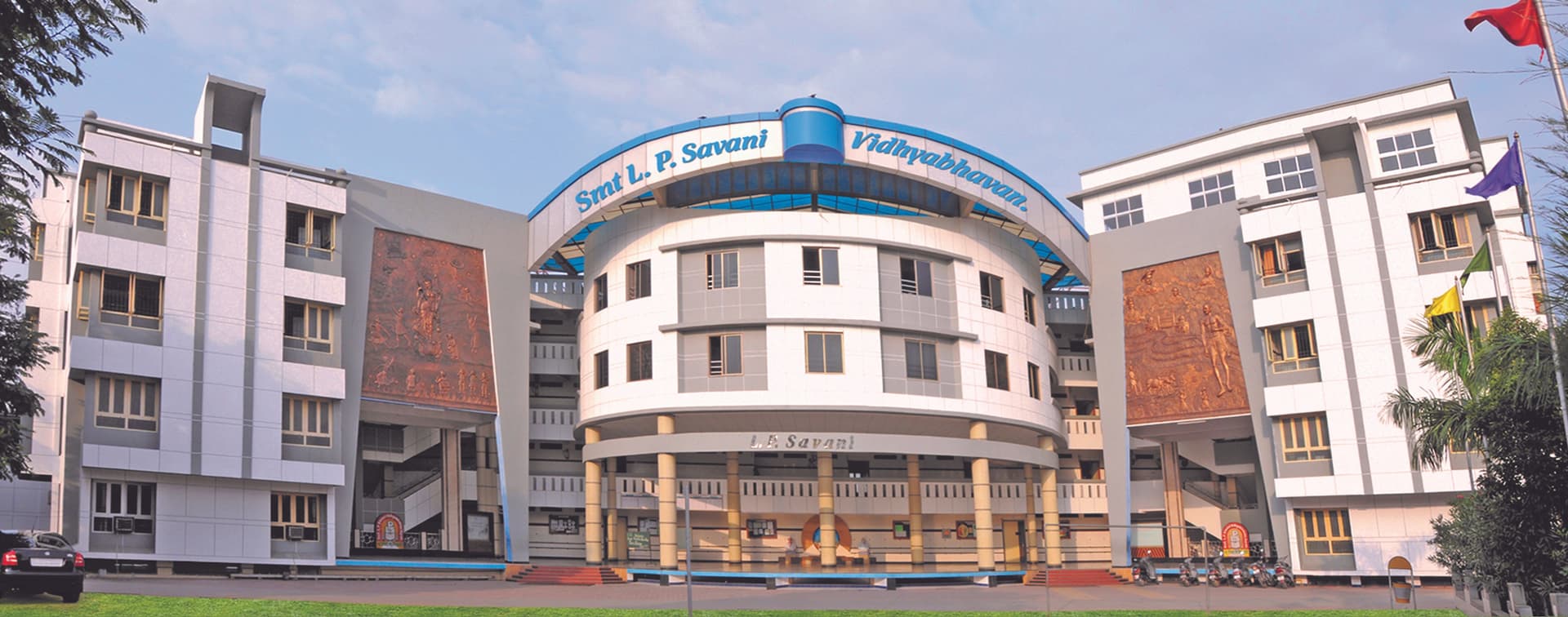 L. P. Savani Vidhyabhavan (Adajan - GSEB / CBSE)